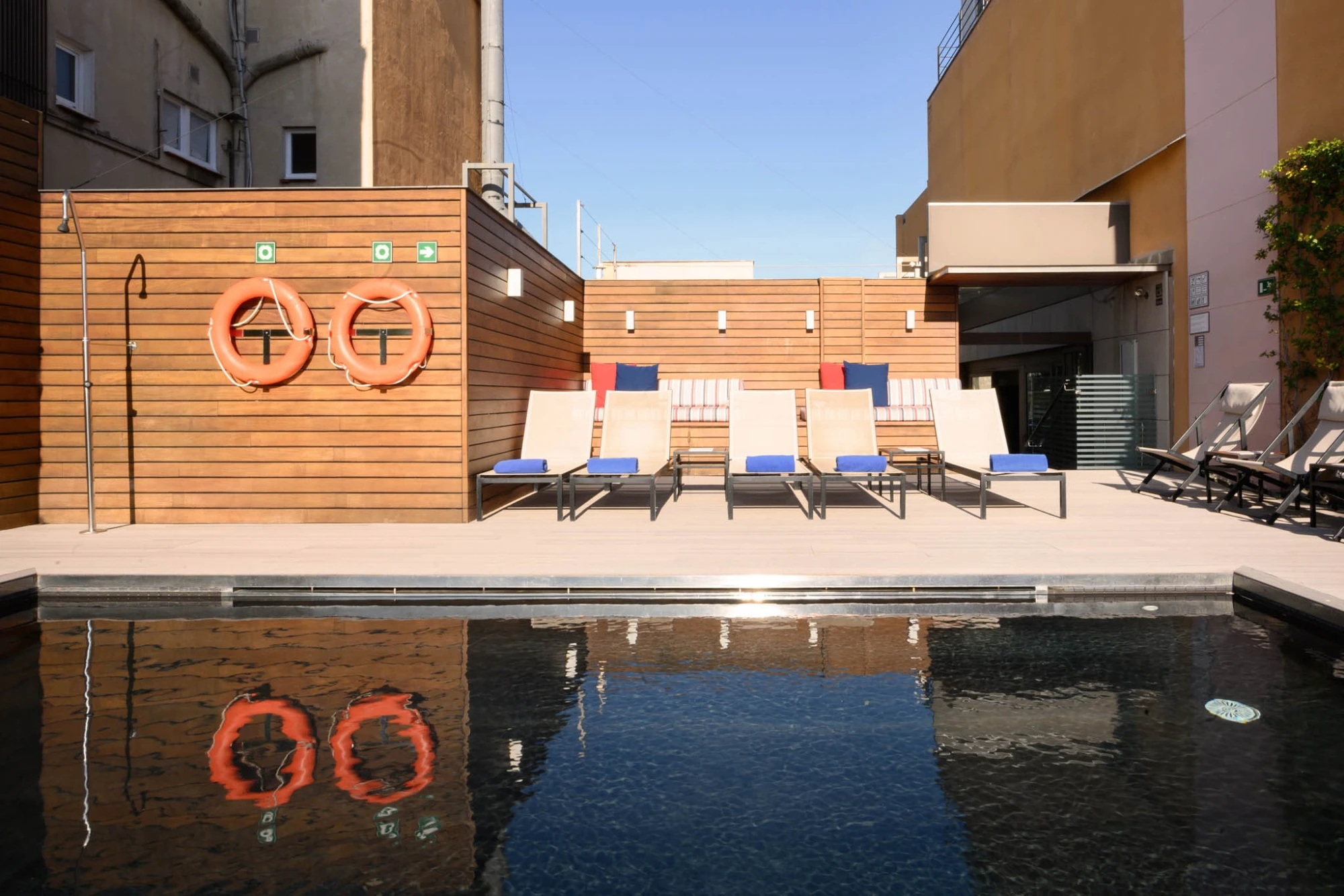 Rooftop Pool & Terrasse | Hotel Europark